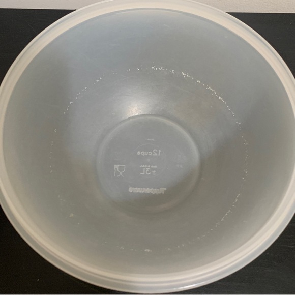 Tupperware | Kitchen | Tupperware Mixing Bowls 2 258a And 1 2372 With ...